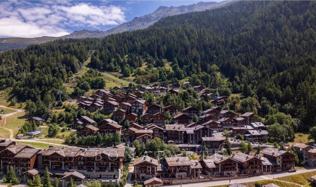 RARE À LA VENTE – Maison sur terrain constructible à 50 mètres du front ...